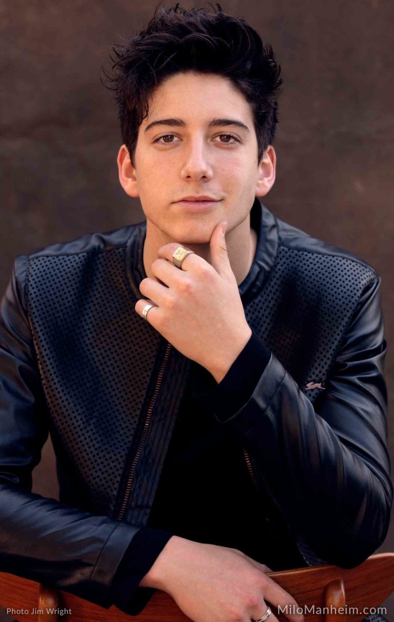 Bio – Milo Manheim